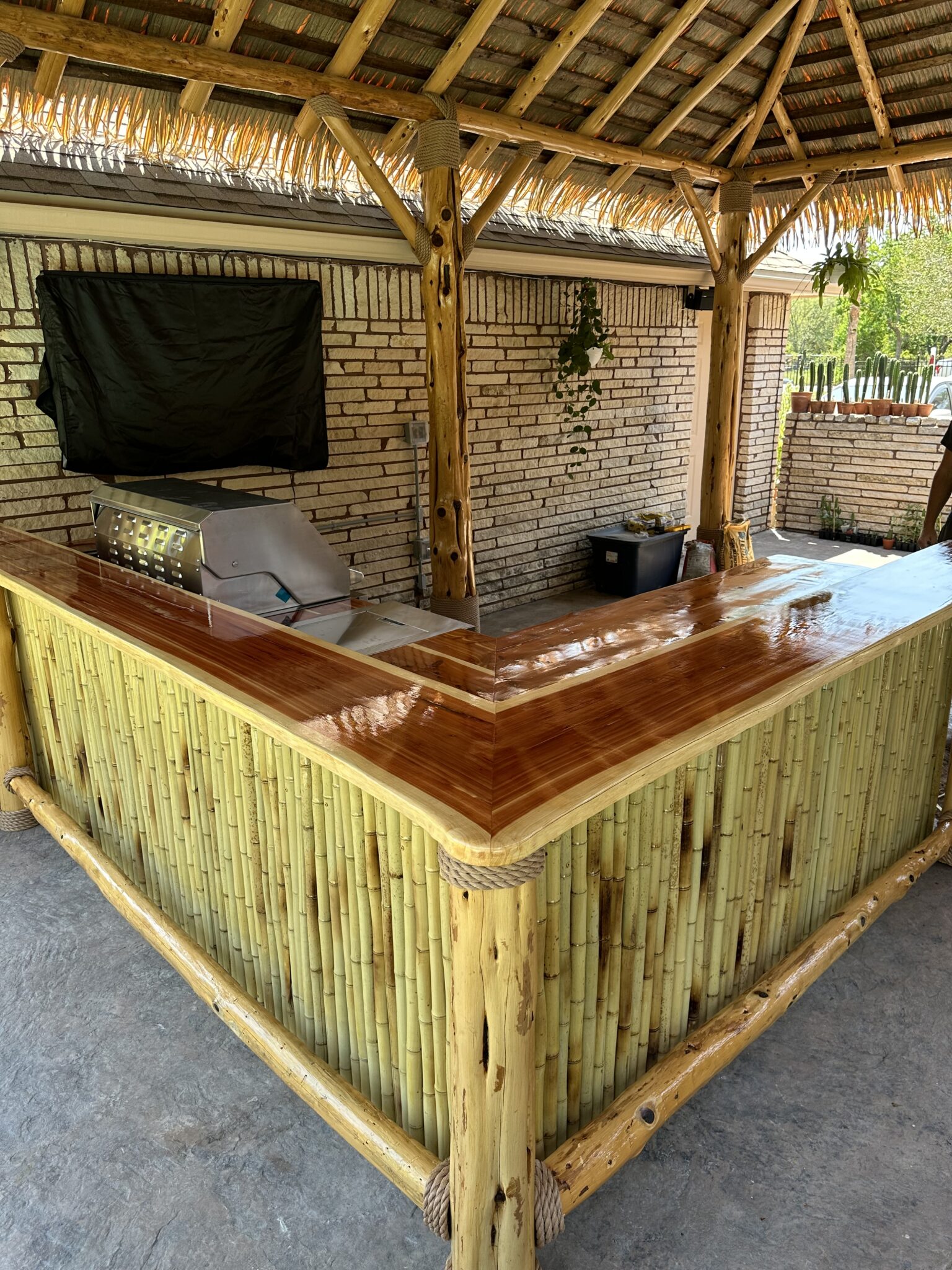 Custom Outdoor Kitchens in Houston, TX | Luxury Backyard
